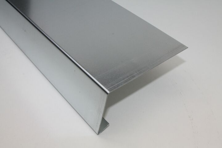 Titanzink-Traufstreifen, glatt, 105°, walzblank, L: 2m | Zink-Profile ...